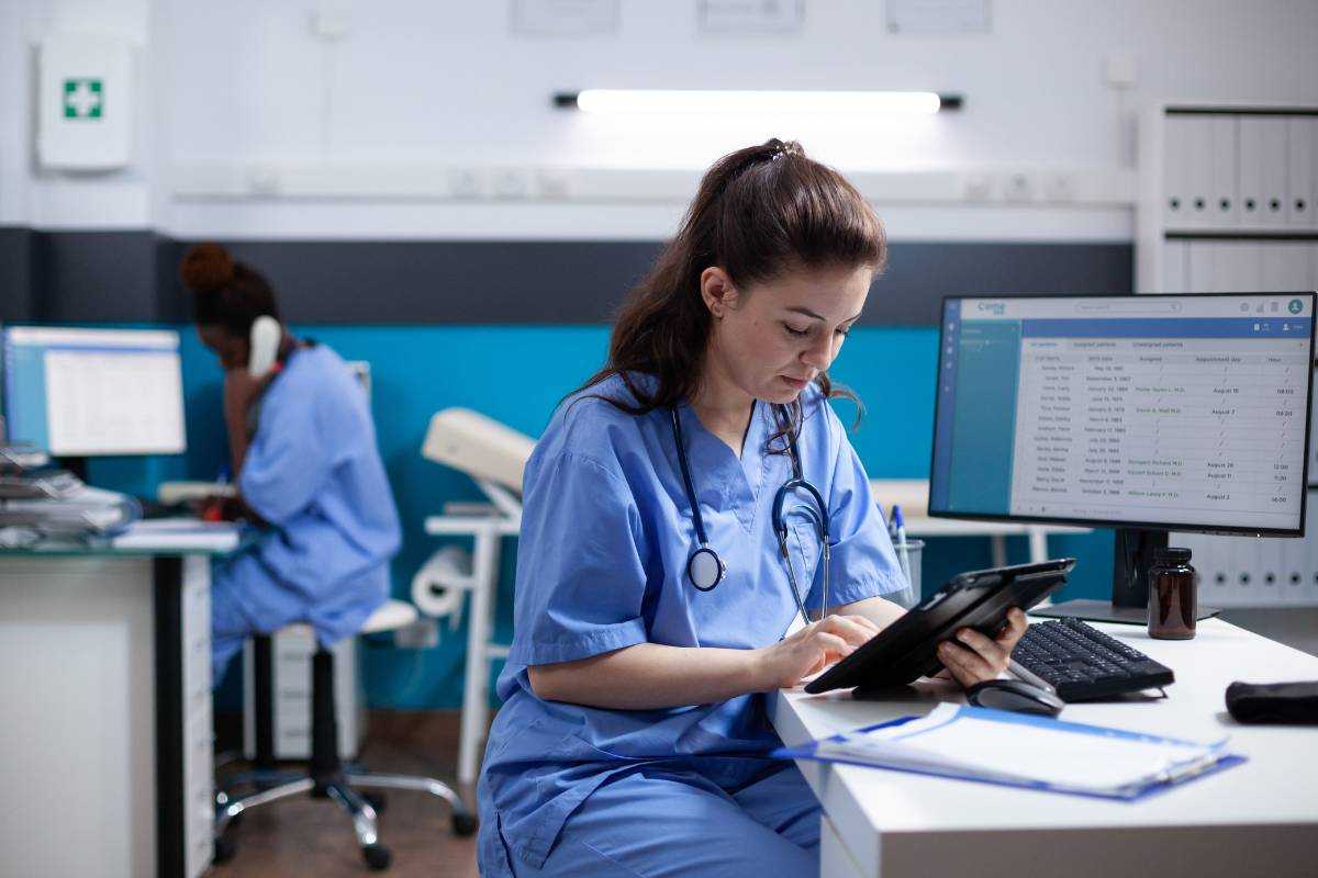 Who Uses Nursing Notes, and Why? - Canadian Nurses